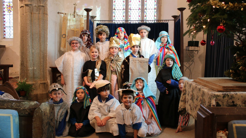 Lerryn pupils bring festive spirit to St Veep Church - Truro Diocese ...